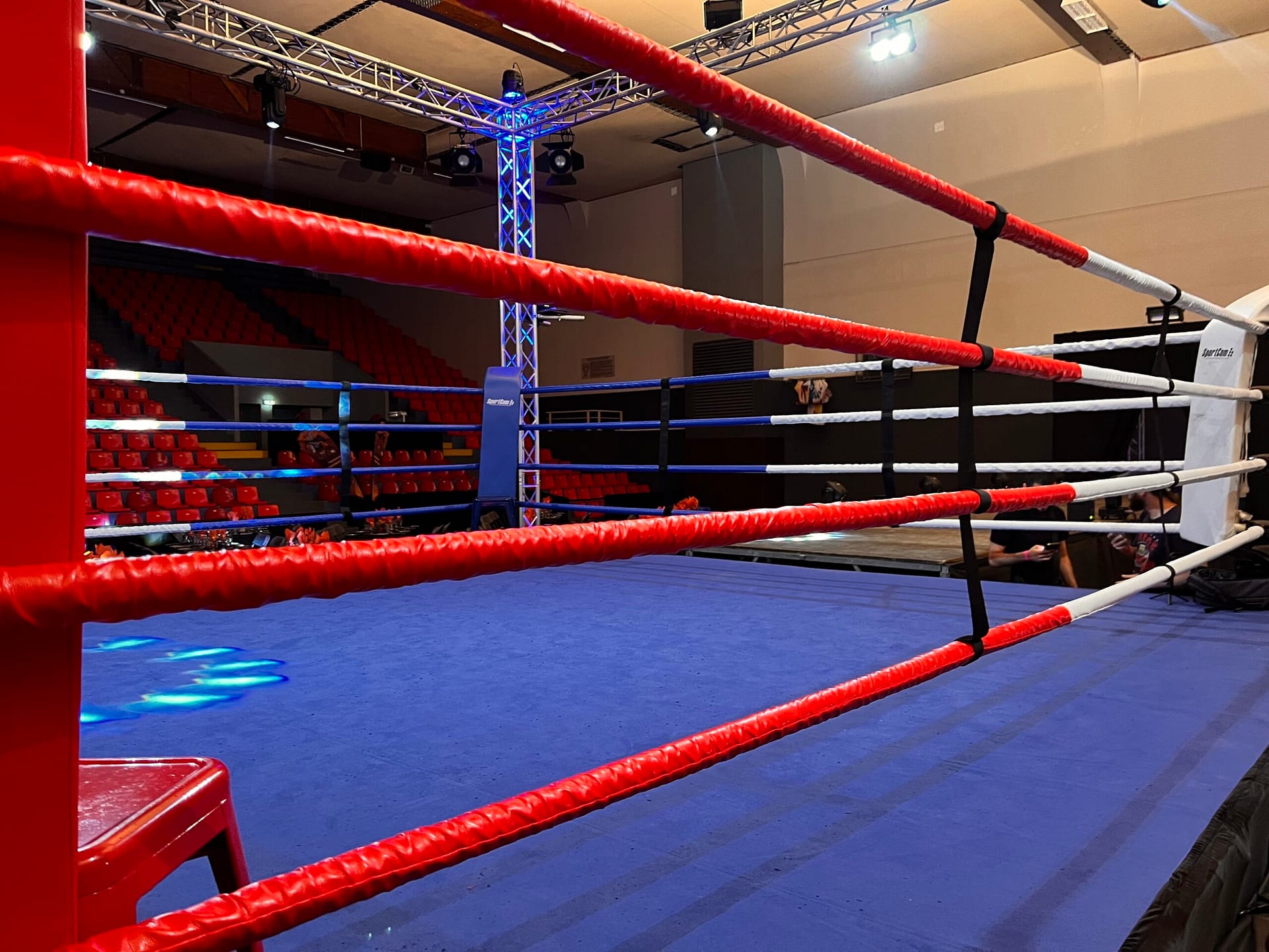 Ring de Boxe 6x6m - Sarl Fausto LSP - Location de ring de 2m à 7m